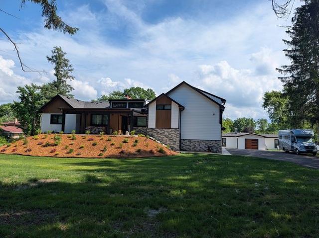 675 W Gilbert Rd, Palatine, IL 60067