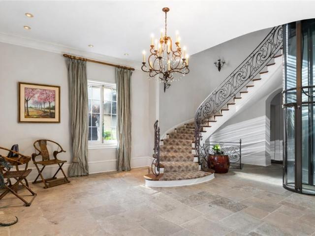 675 W Paces Ferry Unit #10 Road NW
