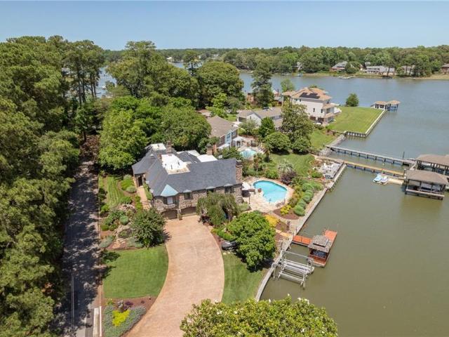 675 Thalia Point RD