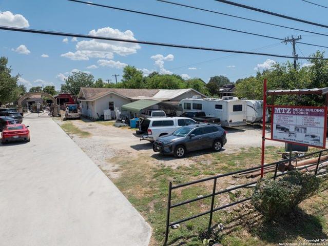 6764 Crestway Rd, San Antonio, TX 78239