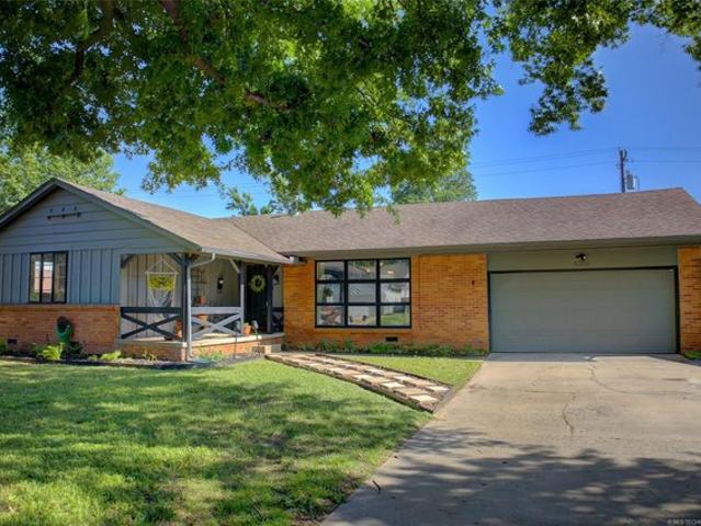 6766 E 26th Pl, Tulsa, OK 74129