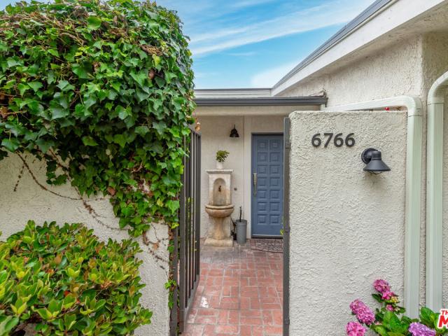 6766 Las Olas Way