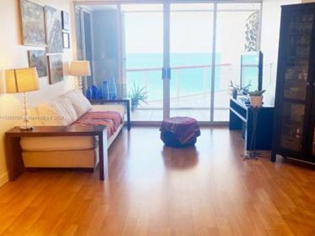 6767 Collins Ave #1701, Miami Beach, FL 33141
