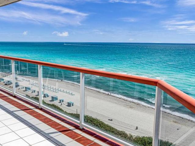 6767 Collins Ave #1210, Miami Beach, FL 33141