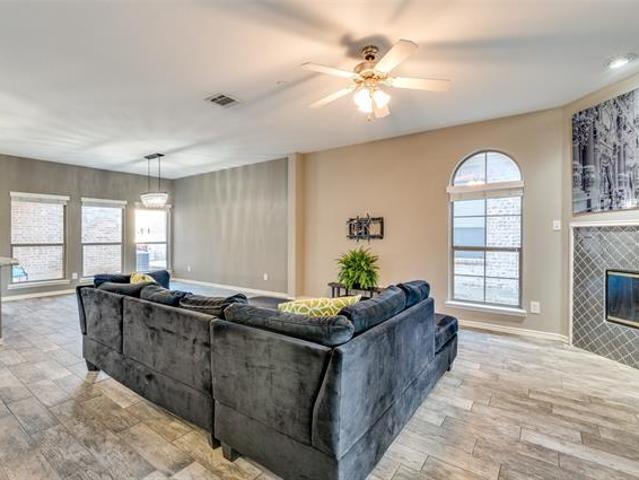 6767 Livorno Lane