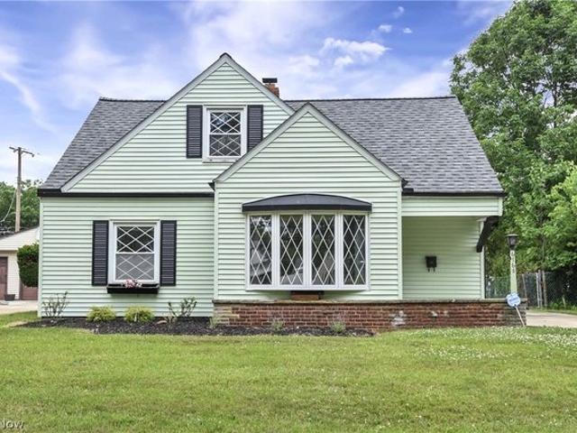 6768 Beresford Ave, Parma Heights, OH 44130