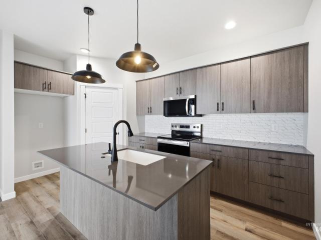6768 W Redwood Creek Dr