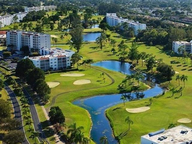 6768 10th Ave N #202, Lake Worth, FL 33467