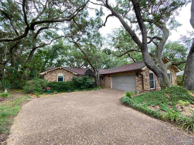 6760 Bunker Hl Cir, 3 beds, 2 full baths