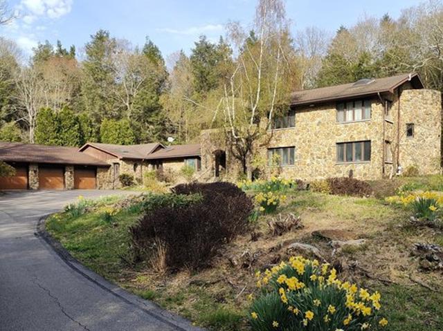 6760 Bear Creek Blvd, Bear Creek Township, PA 18702