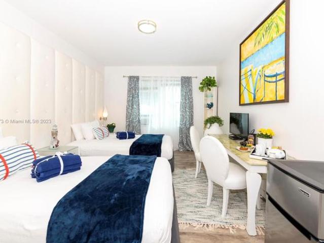 6760 Collins Ave #4, Miami Beach, FL 33141