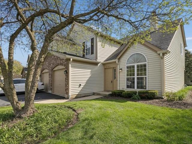 6763 Roanoake Ct, Gurnee, IL 60031