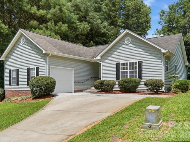 676 Continental Dr, Concord, NC 28025