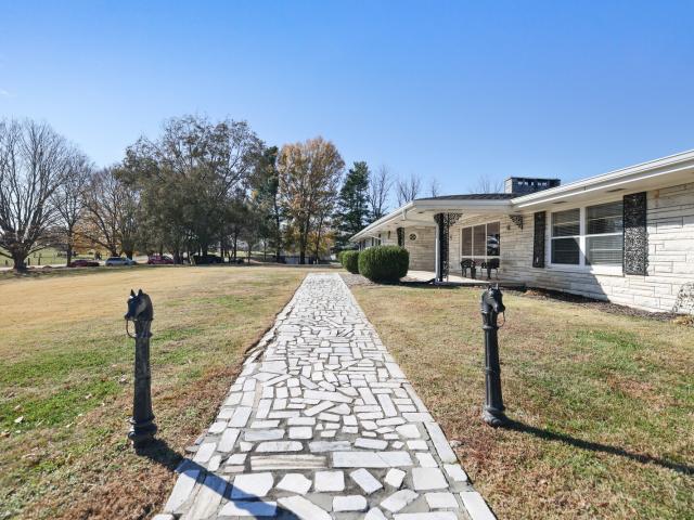 676 Ferguson Hill Rd