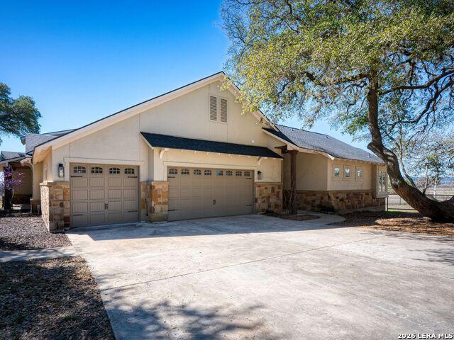 676 Highgate Dr