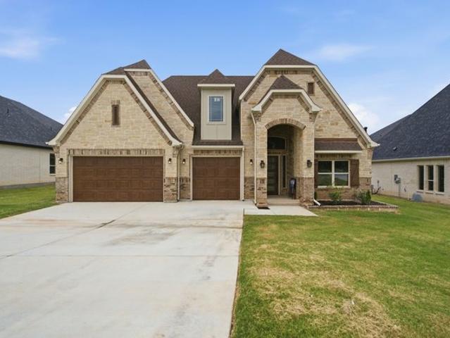 676 Jennings Ln, Azle, TX 76020