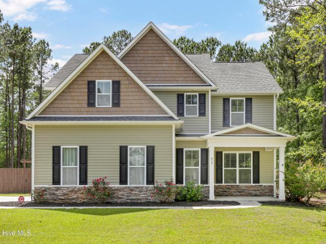 676 Majestic Oaks Drive