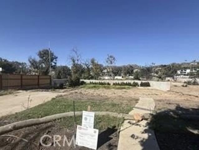676 N Las Casas Ave, Pacific Palisades, CA 90272