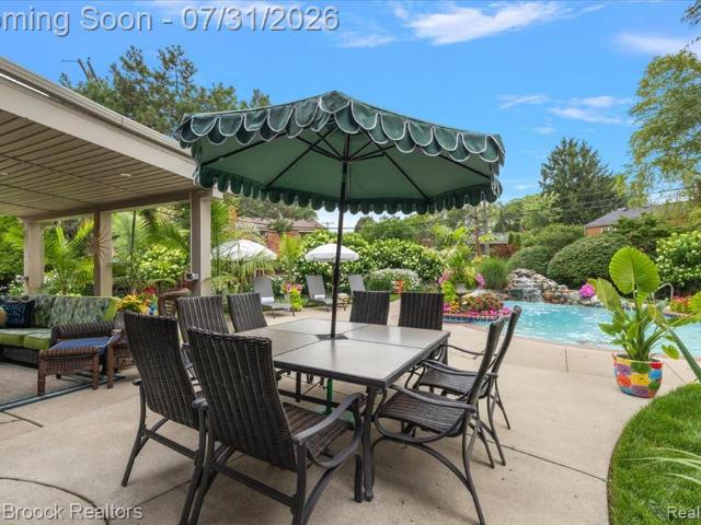 676 Peach Tree Lane