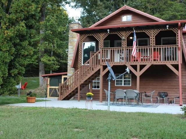 676 Rocky Flats Rd, Cosby, TN 37722