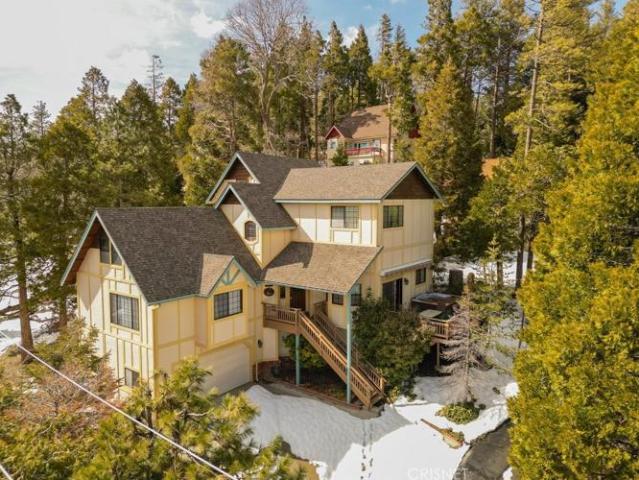 676 Zurich Dr, Lake Arrowhead, CA 92352