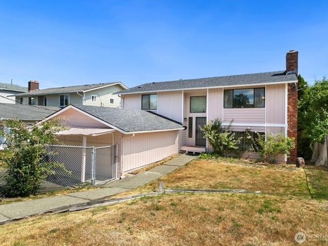 6774 28th Ave S, Seattle, WA 98108