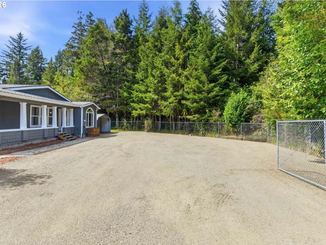 67752 beaver loop rd