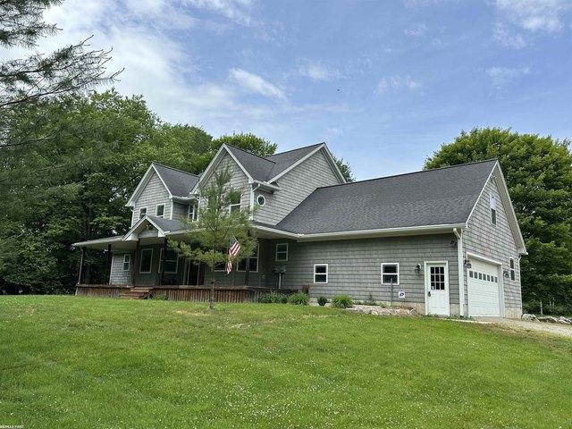 6776 Ravenswood Rd, Smiths Creek, MI 48074