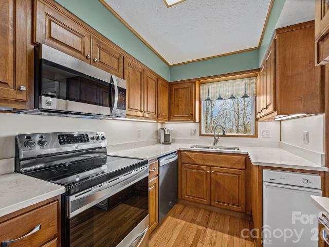 6777 Pinnacle Mountain Road