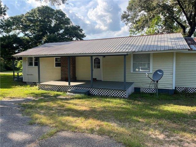 6777 Sullivan Rd, Semmes, AL 36575