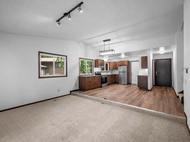 6770 Woodhill Trail