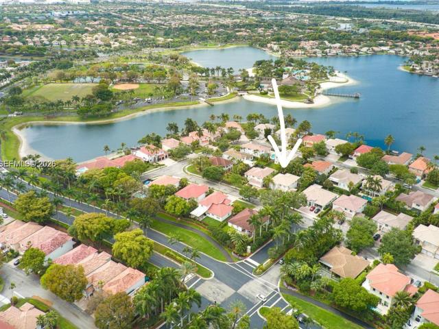 6772 NW 111th Ave, Doral, FL 33178 | MLS #A12002