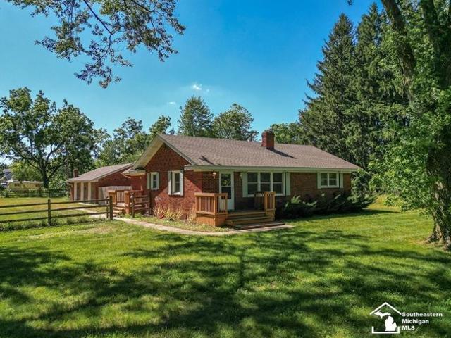 6772 Wells Rd, Petersburg, MI 49270