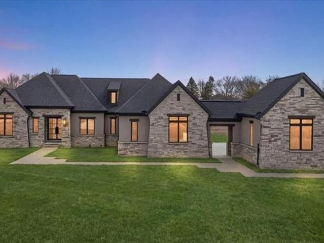 67736 Overlook Trl, Washington Township, MI 48095
