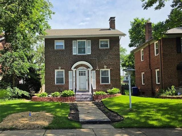 6773 Chamberlain Ave, University City, MO 63130
