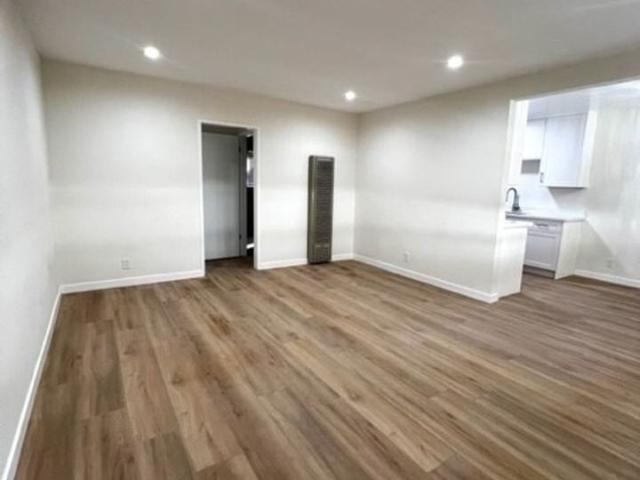 #677 1 Bedroom Apartment for Rent at 124 S Everett St, Glendale, CA 91205 Citrus Grove