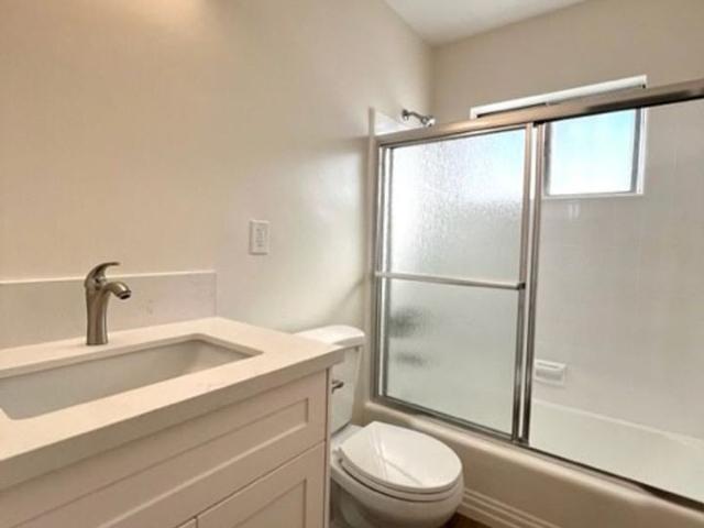 #677 1 Bedroom Apartment for Rent at 124 S Everett St, Glendale, CA 91205 Citrus Grove