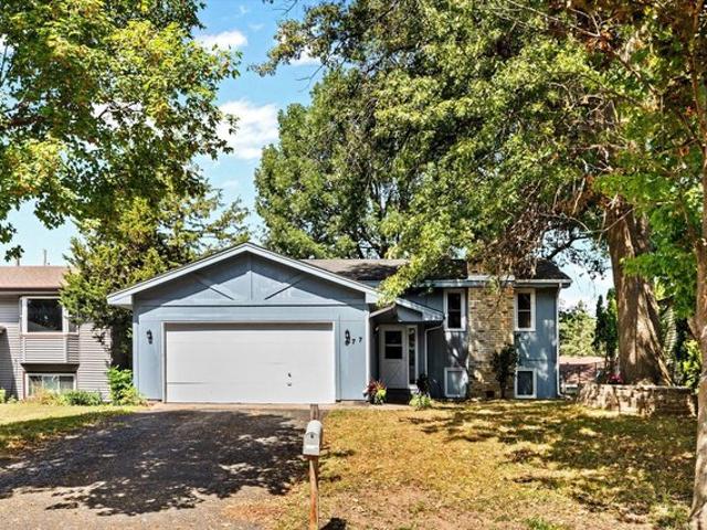 677 California Ave E, Saint Paul, MN 55106
