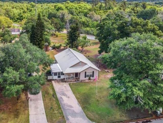 677 E Warner St, Groveland, FL 34736