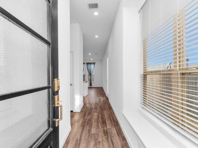 677 Royal Arch Drive