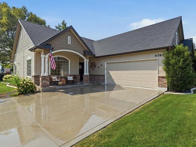 6784 E Greens Dr, Nampa, ID 83687