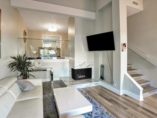6786 Caminito Del Greco, San Diego, CA 92120