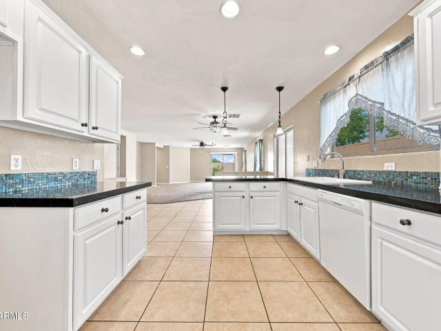 6788 e san tan way