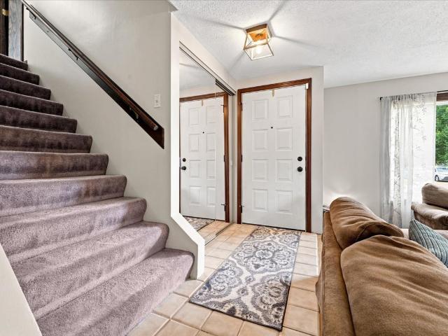 6780 Redwing Drive