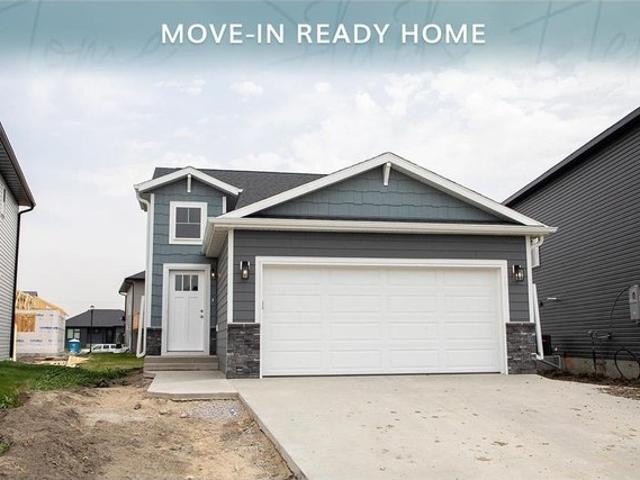 6782 Meadow View Dr S, Fargo, ND 58104