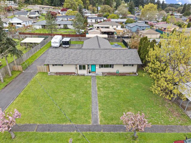 678 5TH AVE