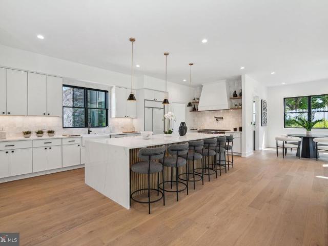 678 Malin Road