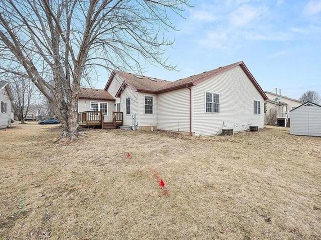 678 S Elizabeth St, Maple Park, IL 60151