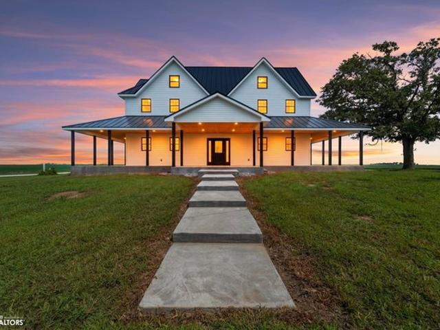 67944 th St, Nevada, IA 50201