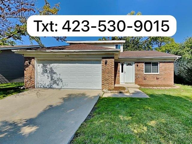 6795 Red Wing Dr, Woodridge, IL 60517